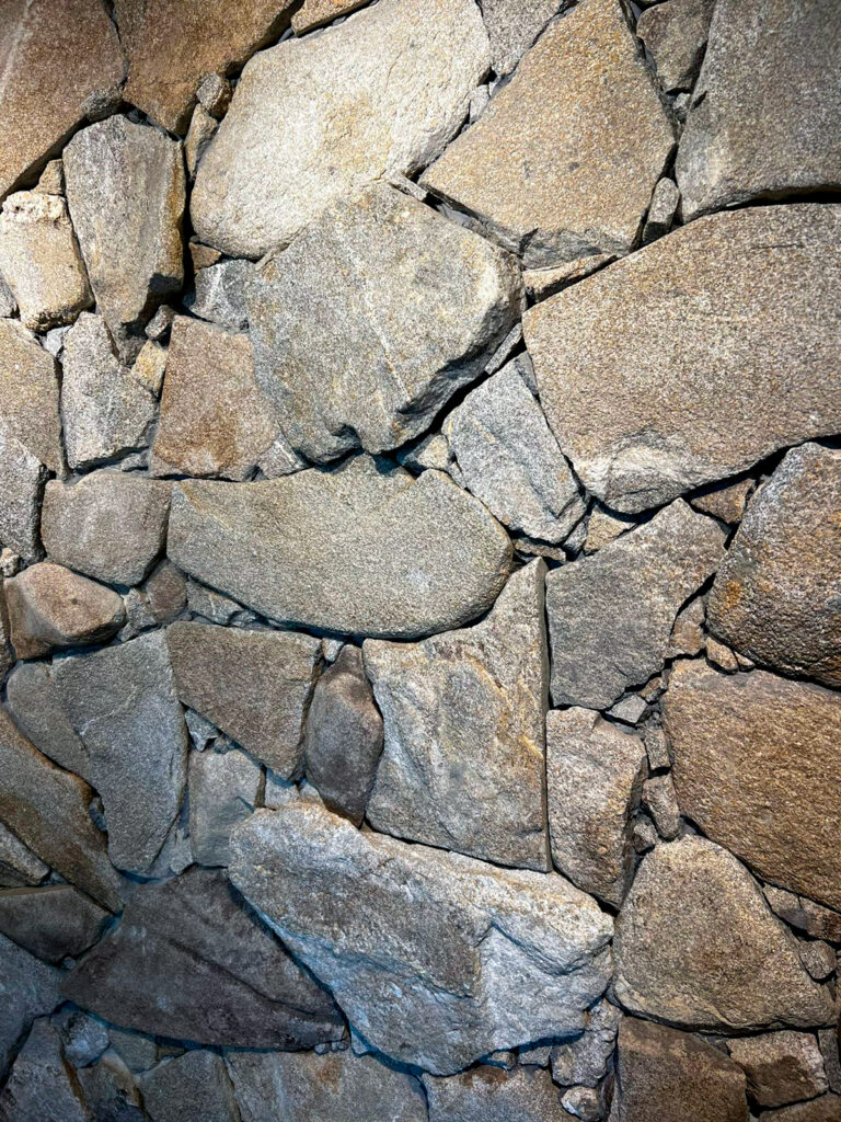 Lantai Revestimentos | Pedra Hijau | Pedra Hitam | Pedra Travertino